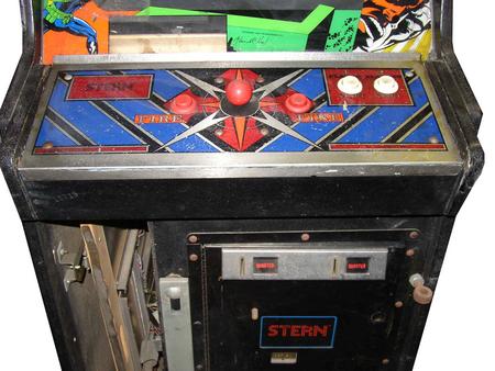 Berzerk Arcade Game | Vintage Arcade Superstore